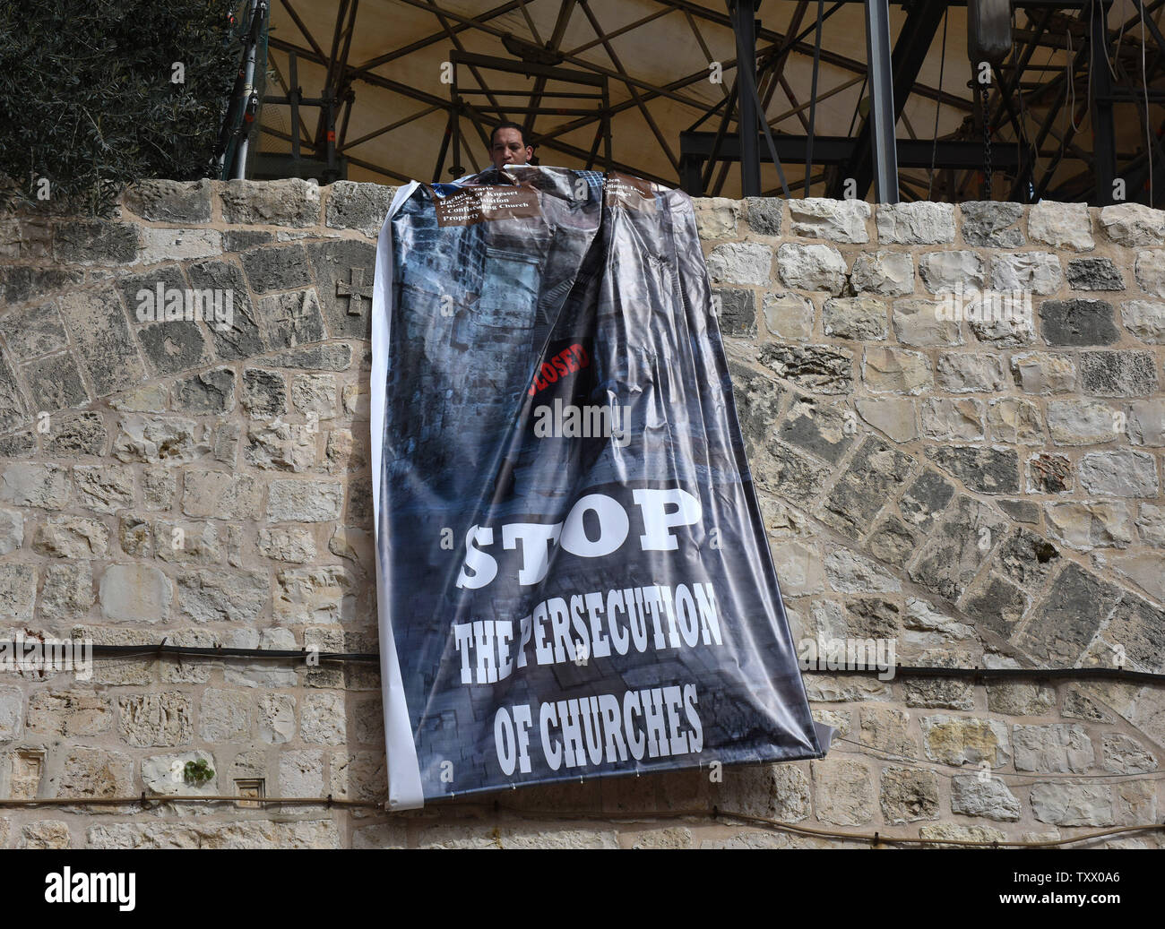 Jesus christ crucified outside jerusalem hi-res stock photography and ...