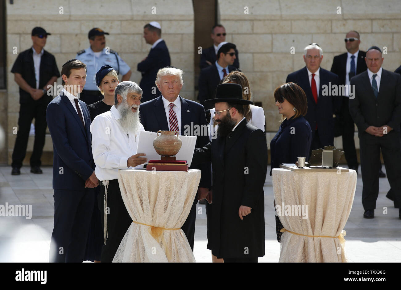 Rabbi shmuel rabinowitz, hi-res stock photography and images - Alamy