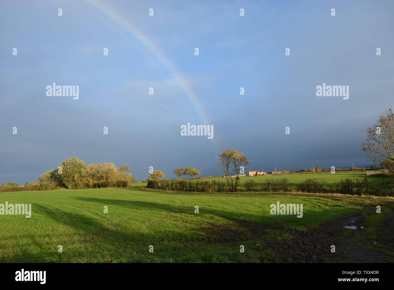 Sky rainbow landscape england hi-res stock photography and images - Alamy