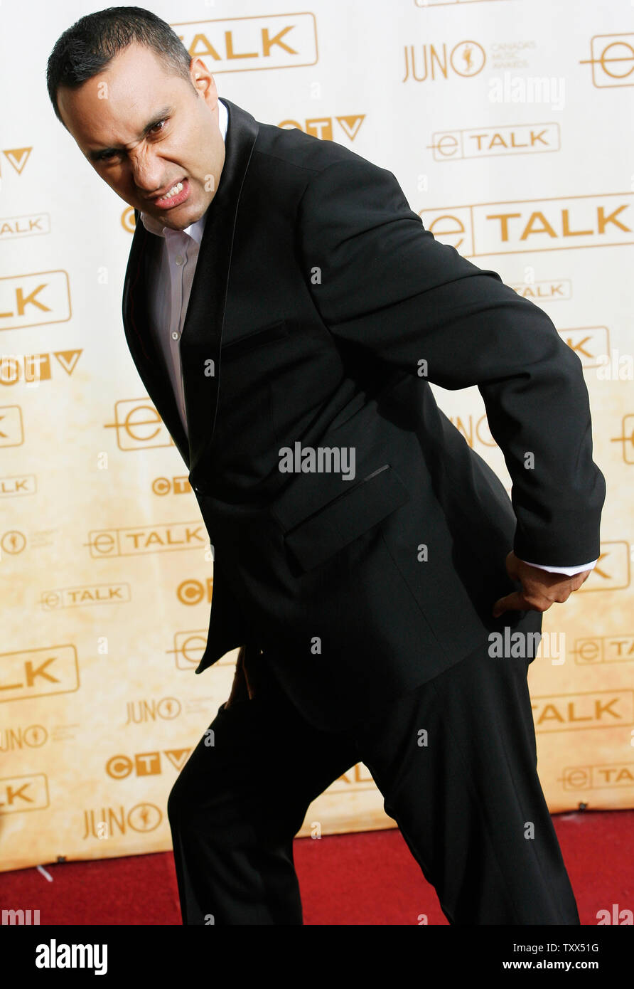 Comedian and Juno Host Russell Peters arrives on the eTalk red carpet ...