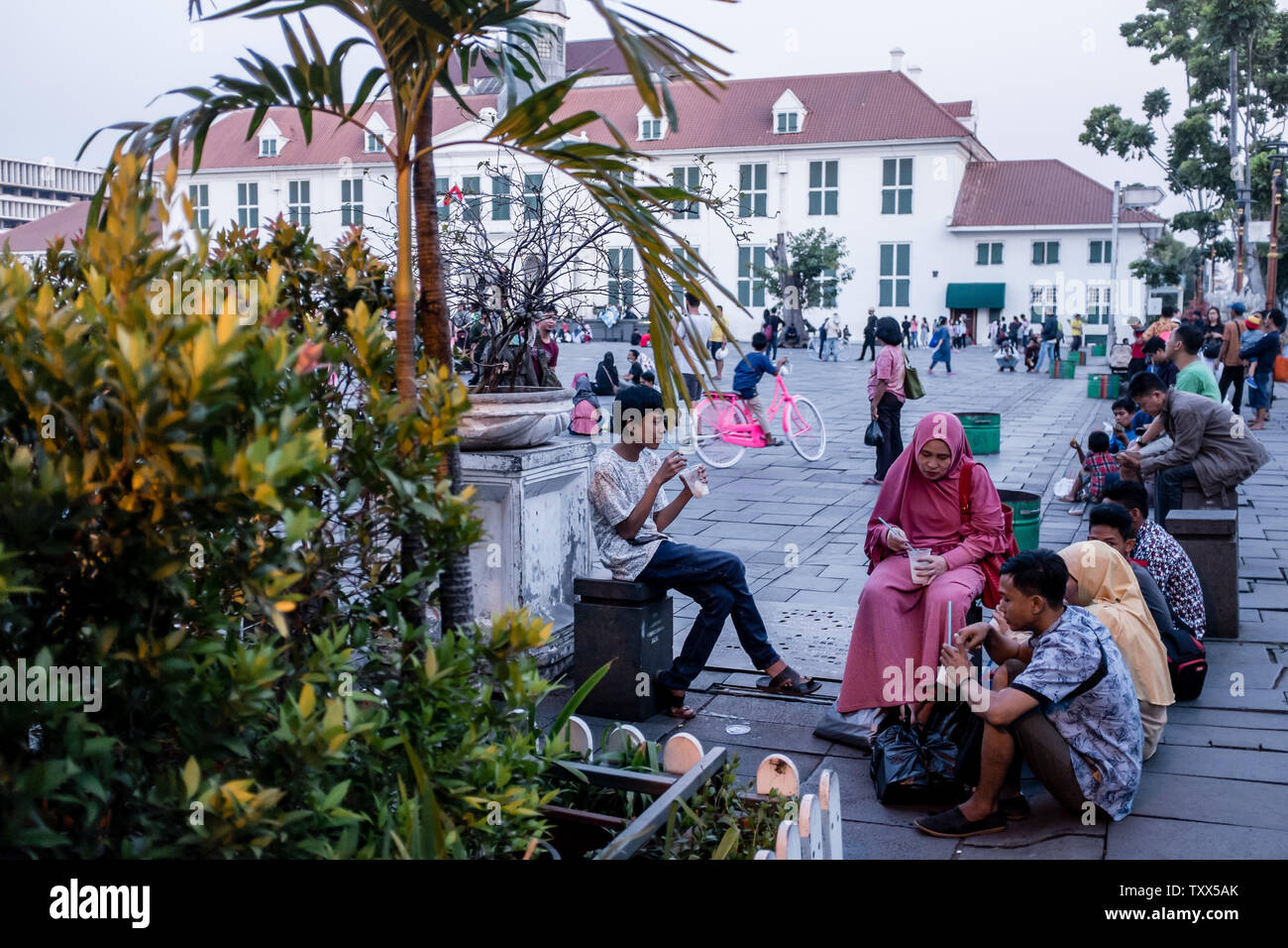 Taman fatahillah square and jakarta hi-res stock photography and images ...