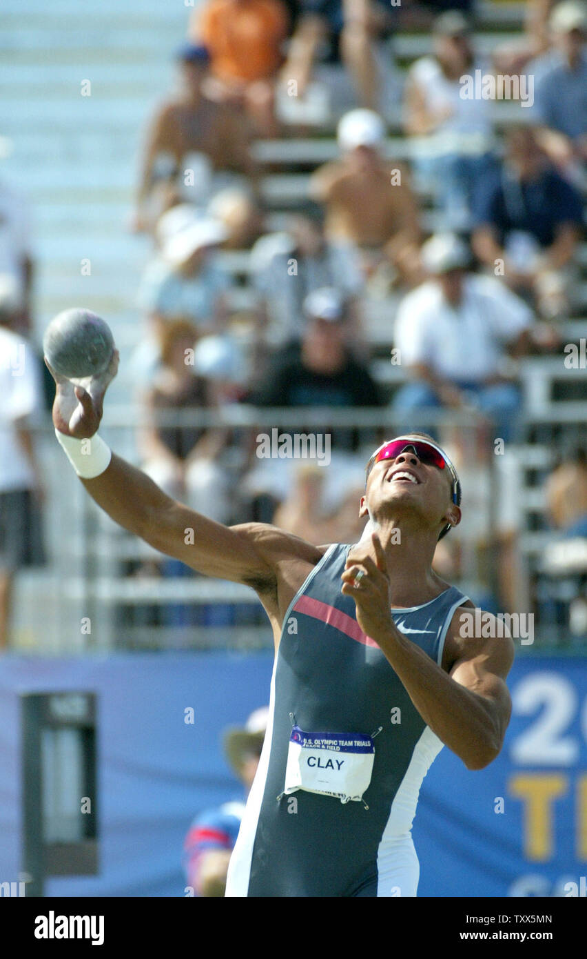 Bryan clay hi-res stock photography and images - Alamy