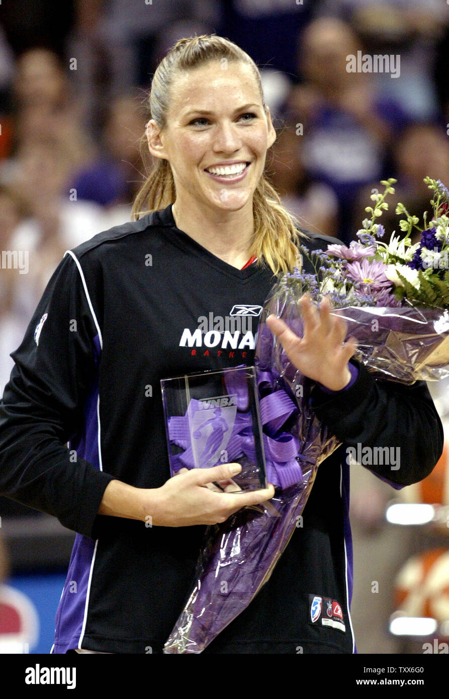 2006 game 64 hi-res stock photography and images - Alamy