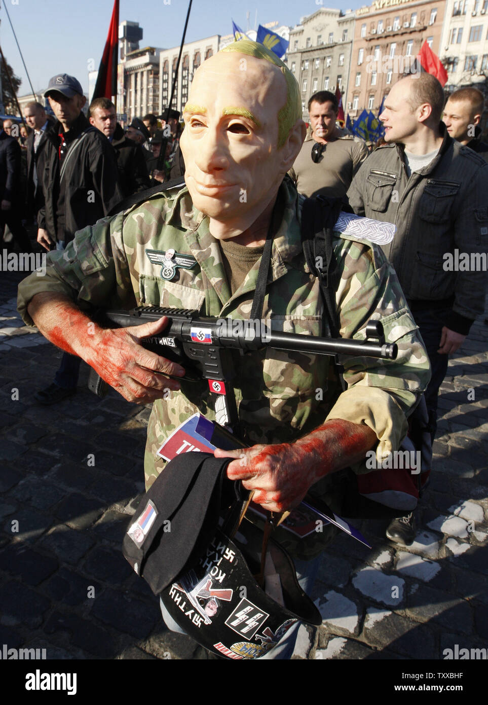 Putin face mask hi-res stock photography and images - Alamy