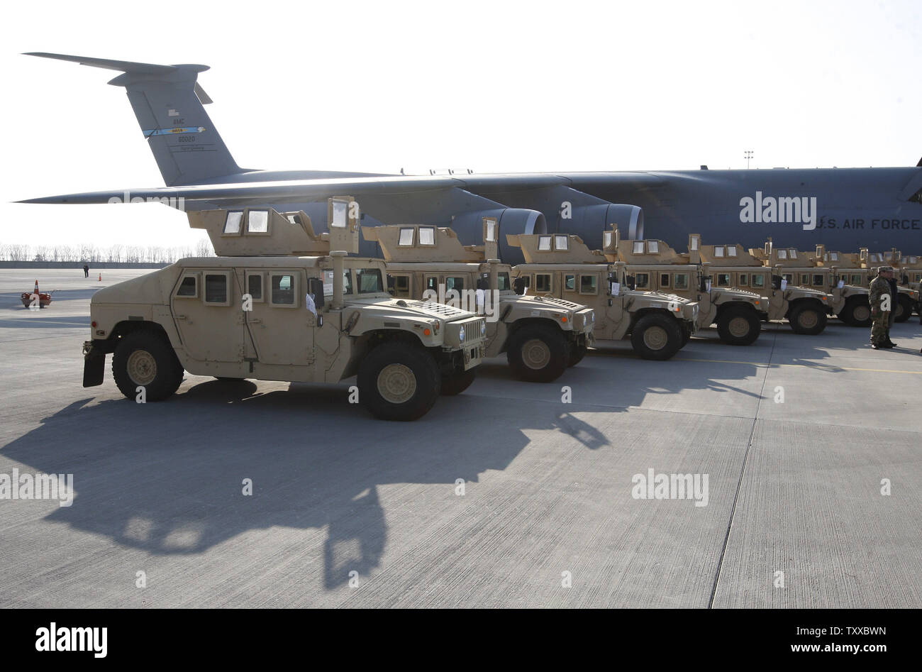 First U.S. air-force plane delivers to Ukraine with non-lethal military ...