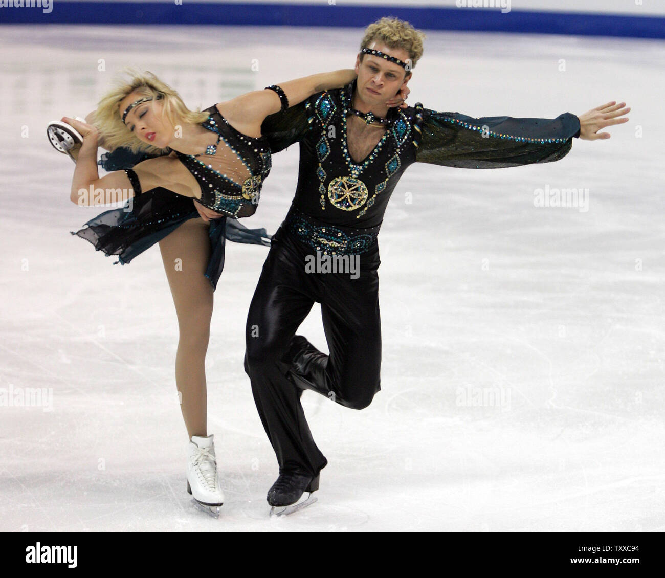 Junior ice dance hi-res stock photography and images - Alamy