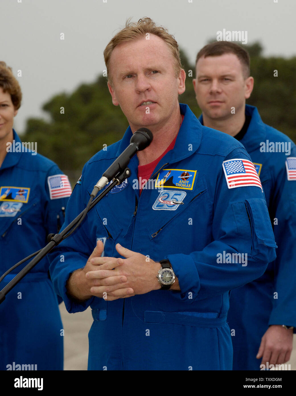 Astronaut andrew thomas hi-res stock photography and images - Alamy