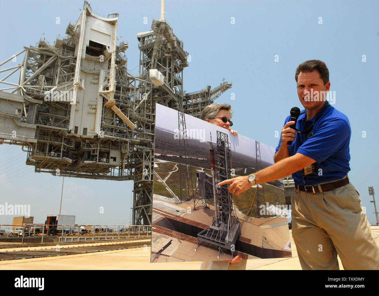 First space shuttle test crew hi-res stock photography and images - Alamy