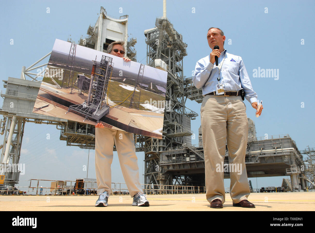 Constellation program hi-res stock photography and images - Alamy