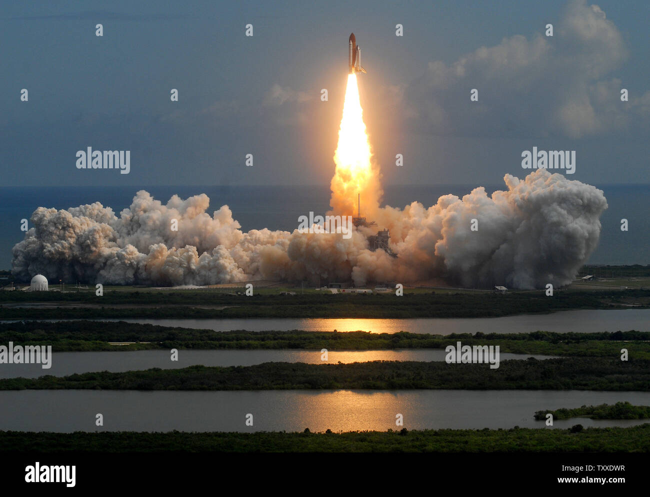 Destiny lab hi-res stock photography and images - Alamy