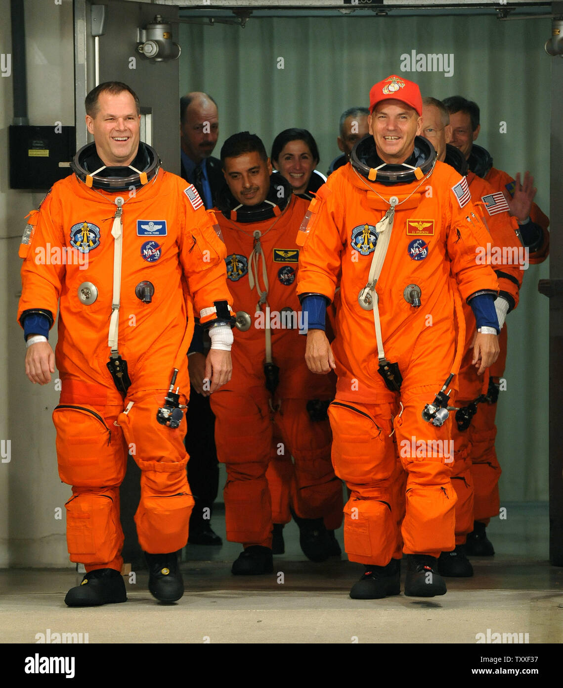 NASA mission STS-128 commander Rick Sturckow (R) and Pilot Kevin Ford (L), lead their crew as ...