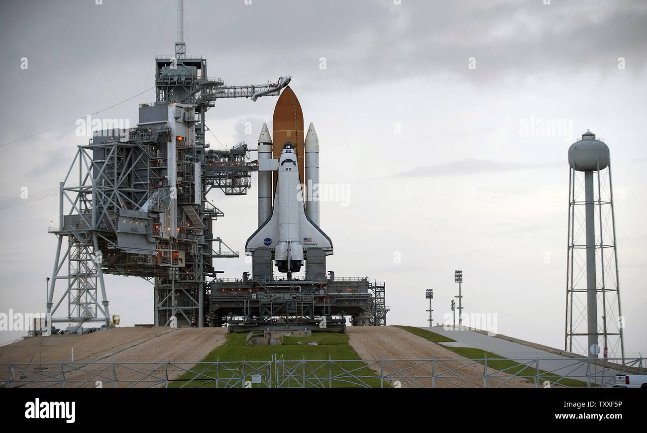 Mission sts 128 hi-res stock photography and images - Alamy