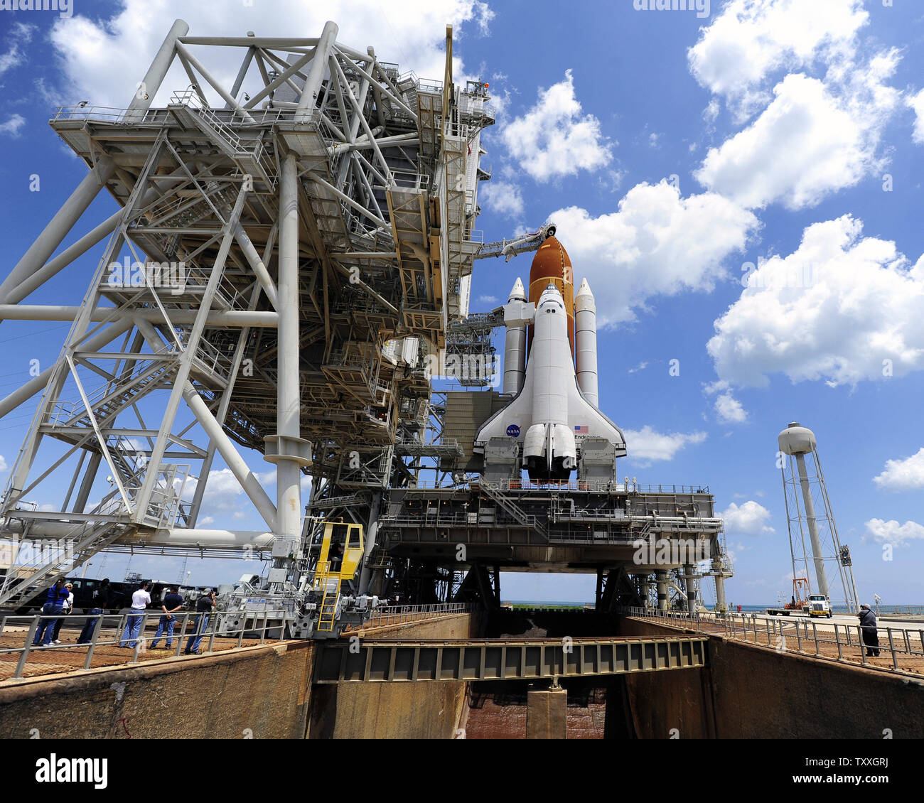 Rotating service structure hi-res stock photography and images - Alamy