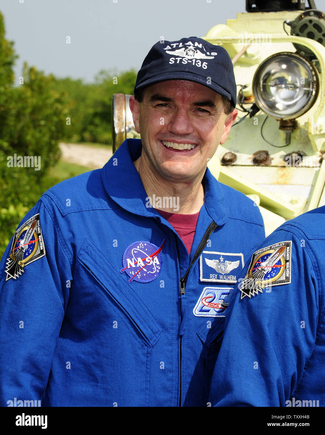 Sts 135 mission specialist hi-res stock photography and images - Alamy