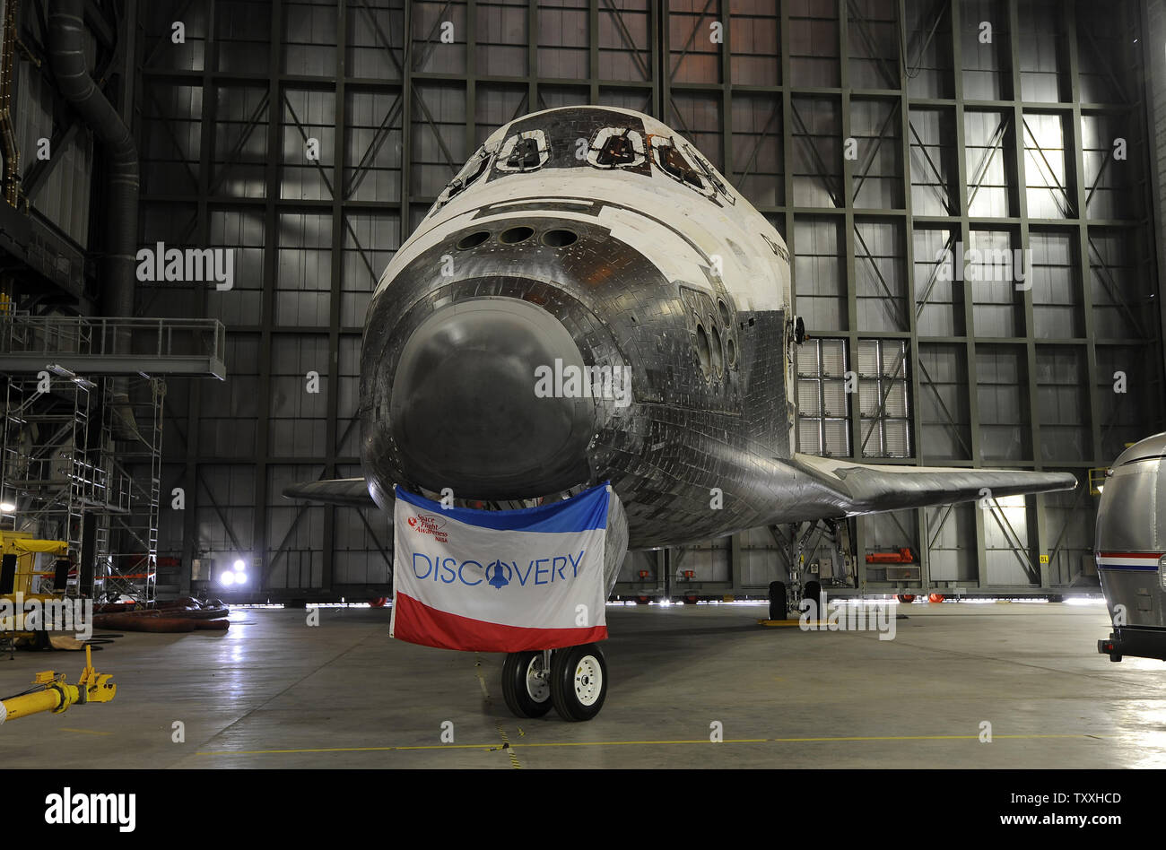 NASA's space shuttle "Discovery" sits in Bay 4 of the Vehicle Assemble ...