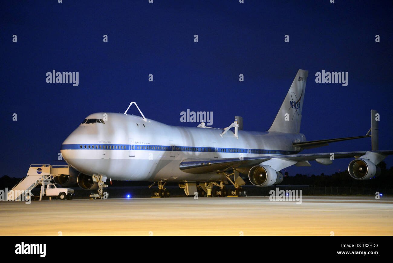 Apron dc hi-res stock photography and images - Alamy