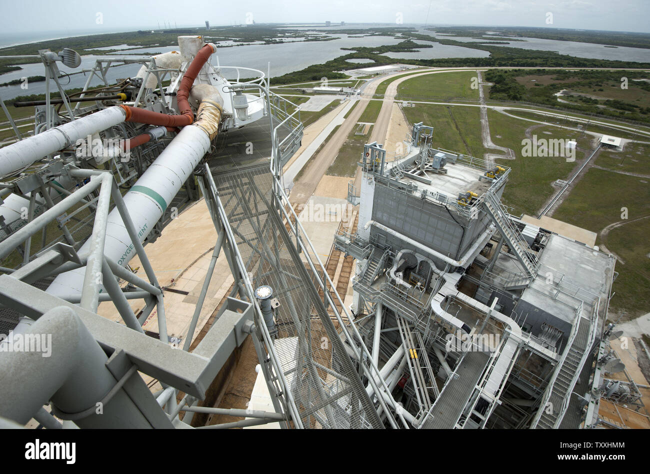 Spacex commercial launch 2013 hi-res stock photography and images - Alamy