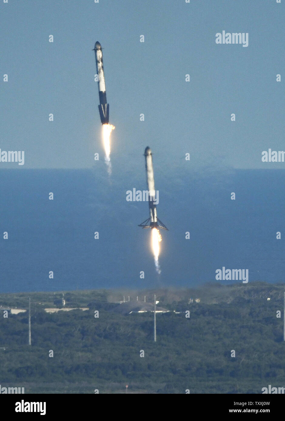 Two Of The Three Cores Of The Spacex Falcon 9 Heavy Rocket Return To