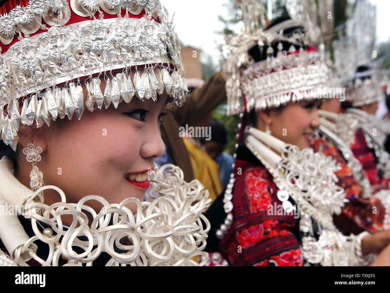 Men take part hi-res stock photography and images - Alamy