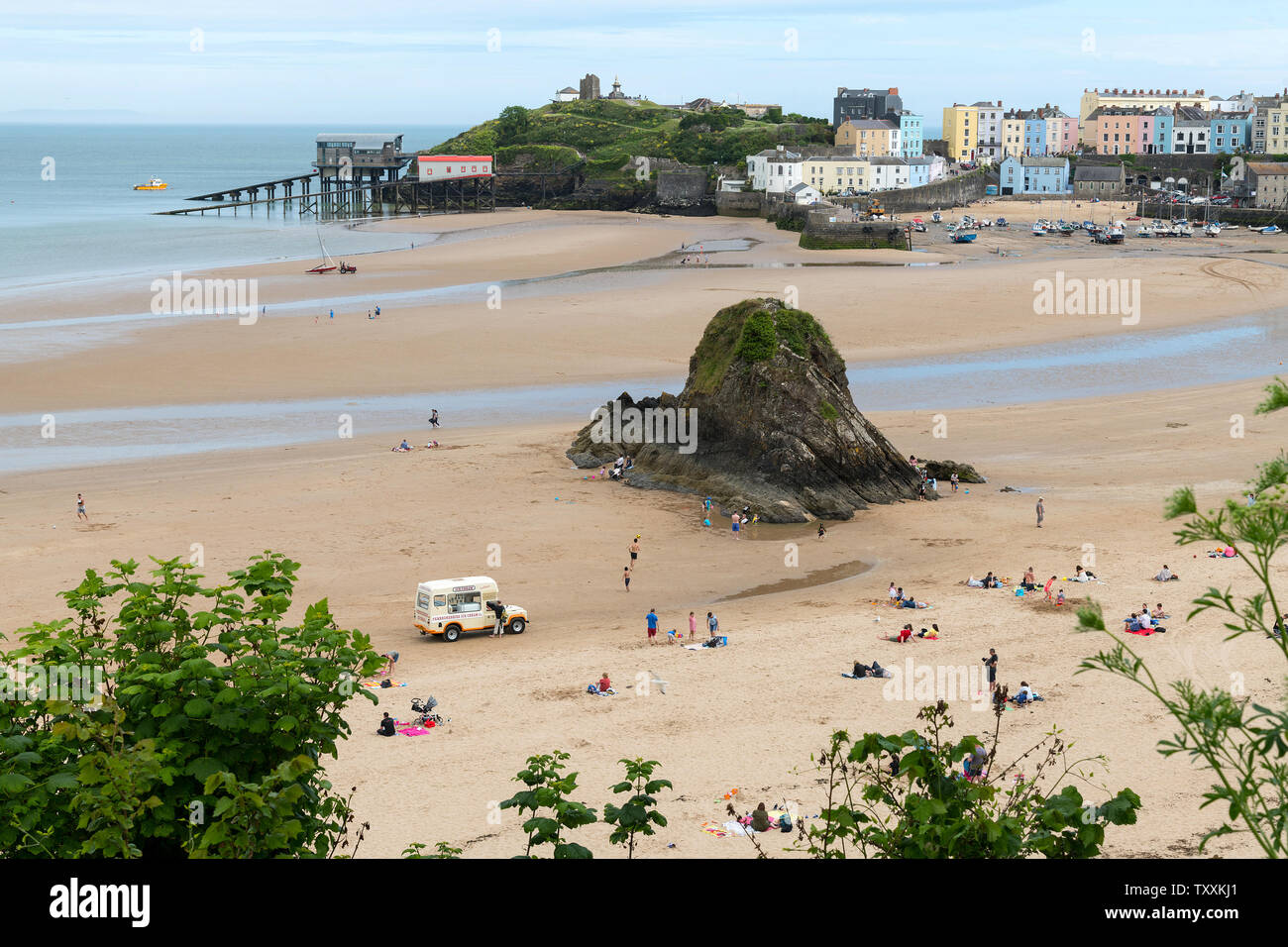 Tenby harbour and beach, Pembrokeshire, Wales Stock Photo - Alamy