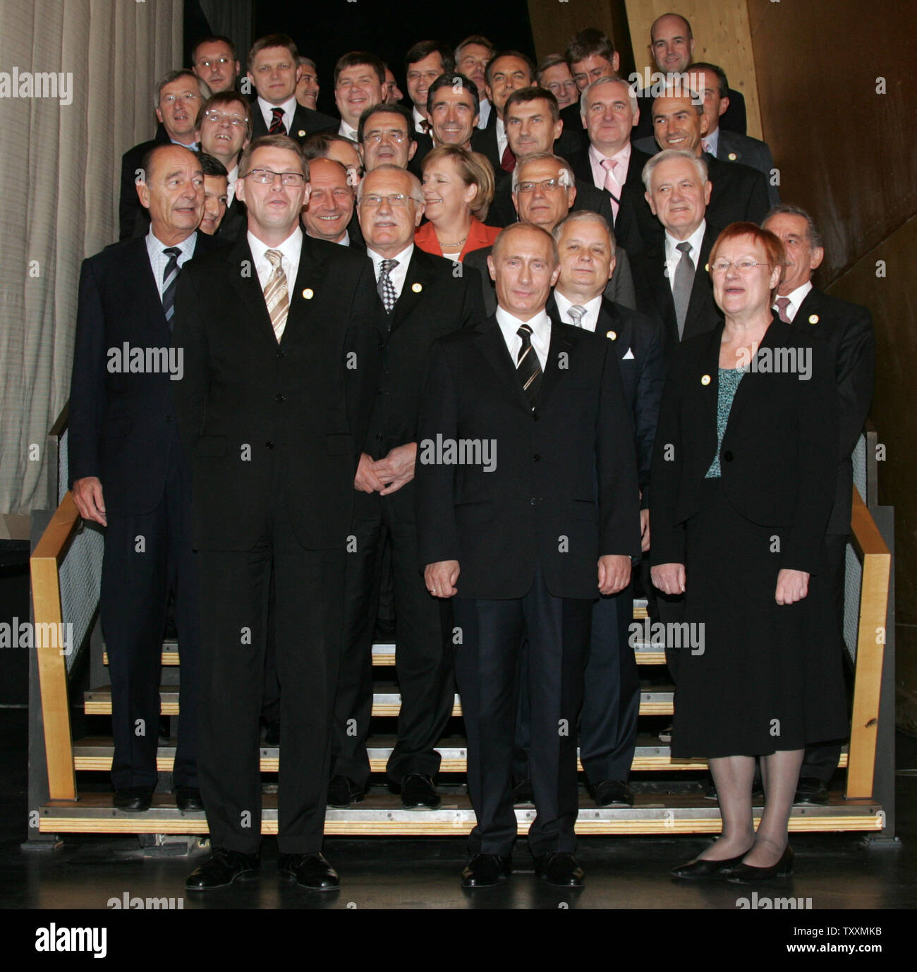 Various Leaders of State and Governments pose for a group photo in ...