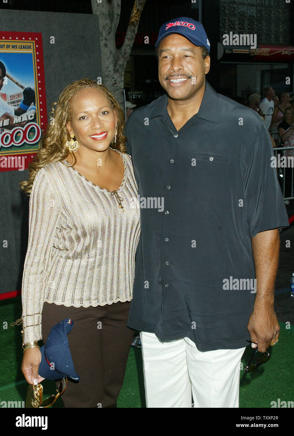Baseball Hall of Famer Dave Winfield and his wife, Tonya, poses for ...