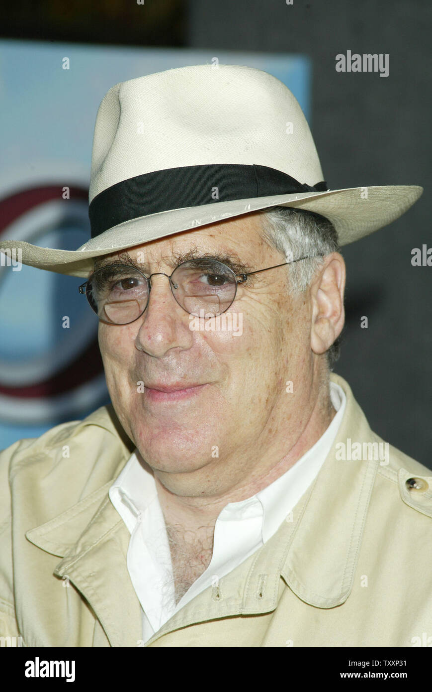 Actor Elliott Gould poses for photographers at the film premiere of 'Mr ...