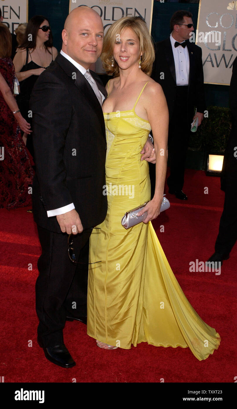 Michael Chiklis (L) and his wife Michelle Moran arrive at the 62nd ...