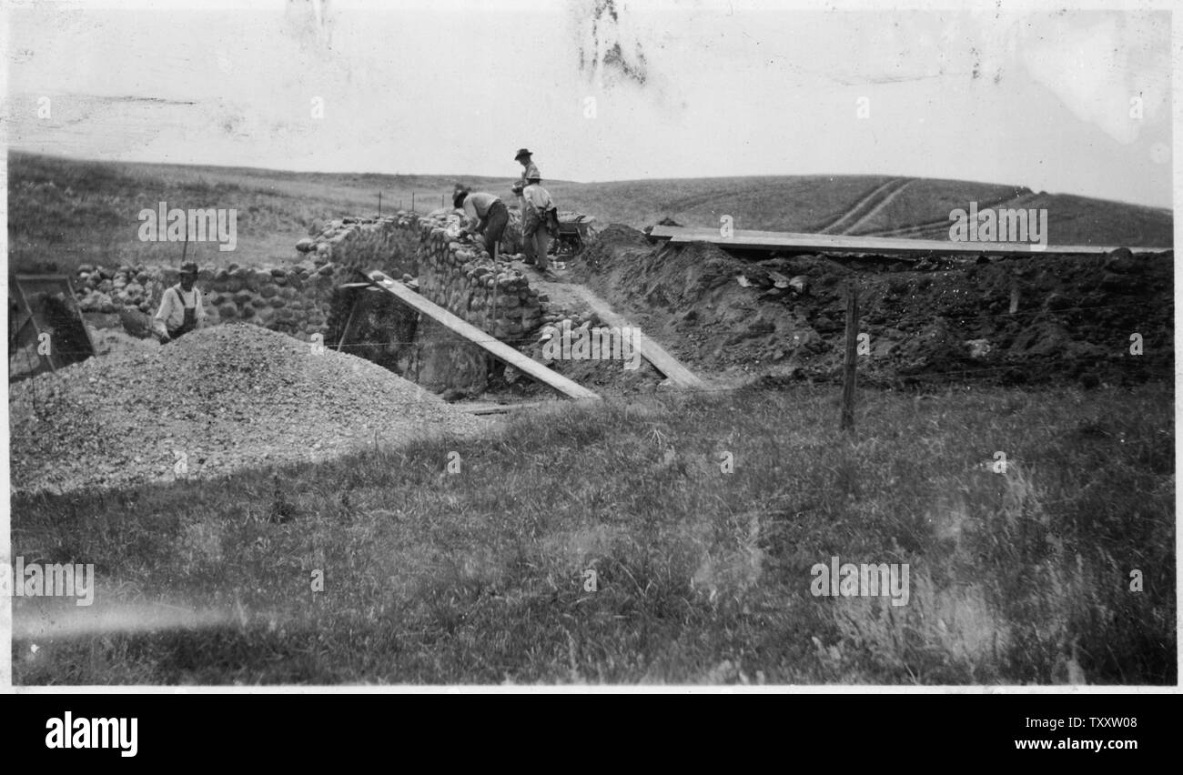 Ccc bridge building hi-res stock photography and images - Alamy