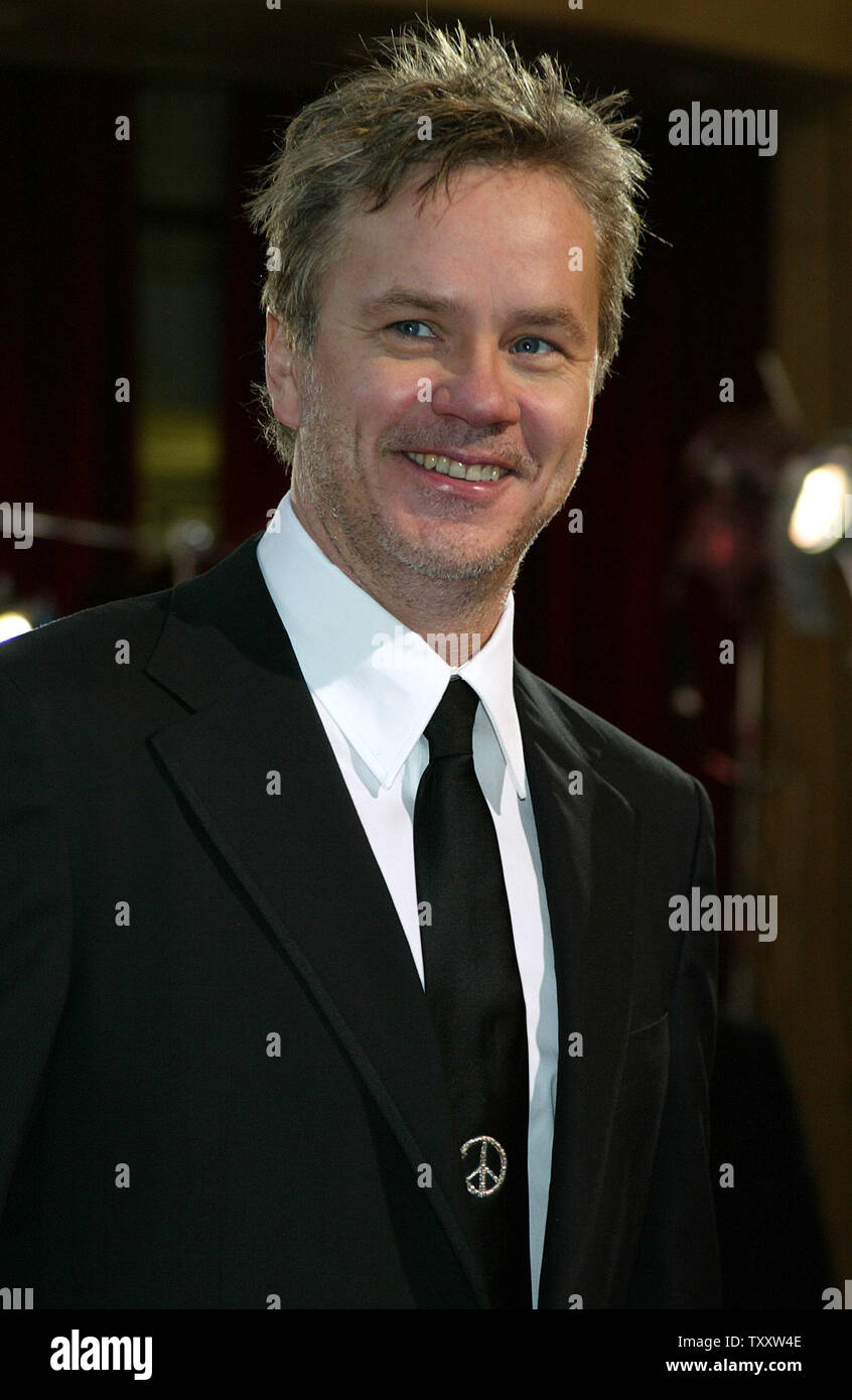 Tim Robins arrives for the 77th Annual Academy Awards held at the Kodak ...
