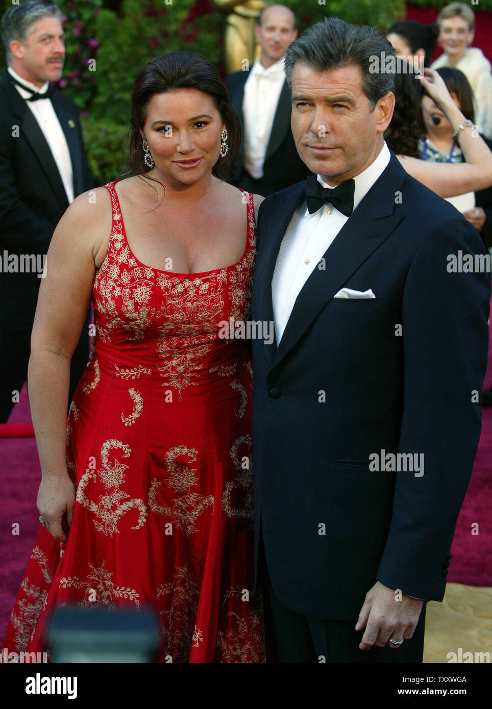 Pierce brosnan wife keely shaye smith hi-res stock photography and ...