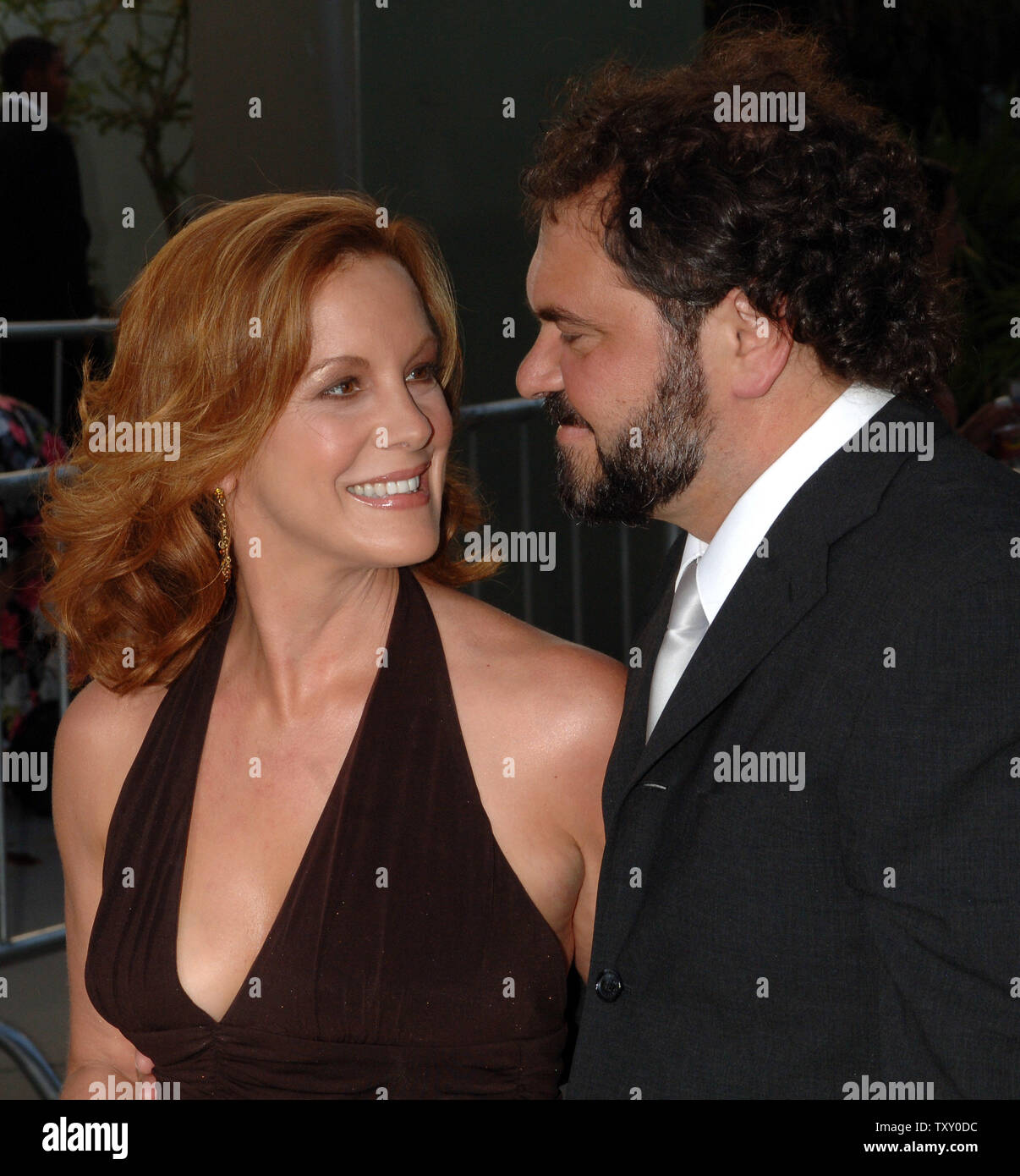 Elizabeth perkins and julio macat hi-res stock photography and images ...