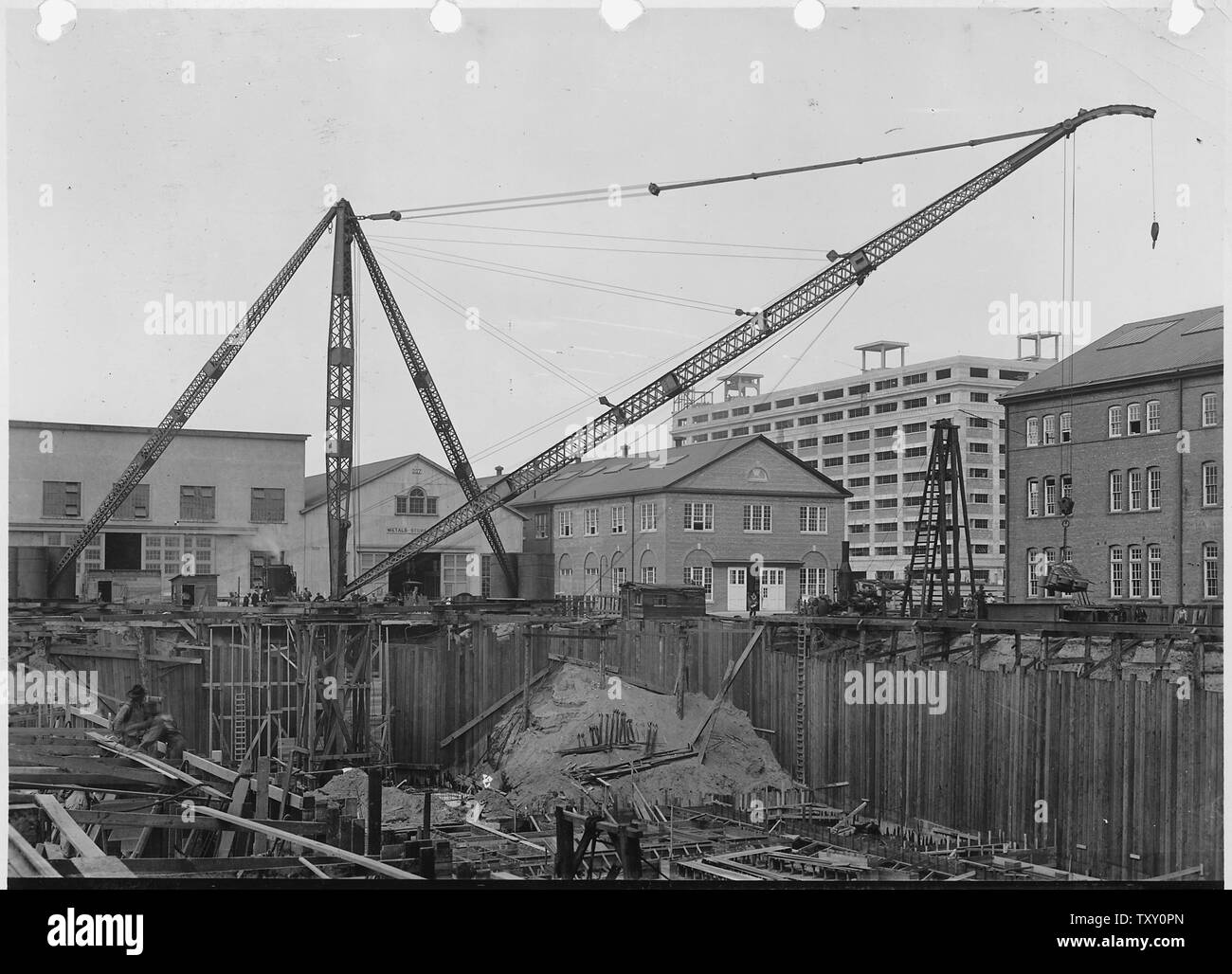 Cantilever cranes for shipbuilding dock, McMyler Interstate Co ...