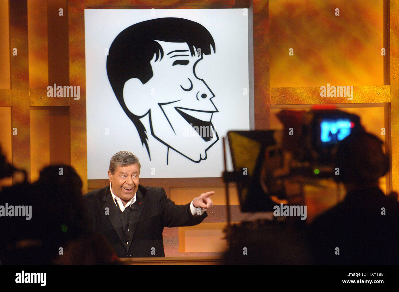 Jerry Lewis speaks following the opening of the Muscular Distrophy ...
