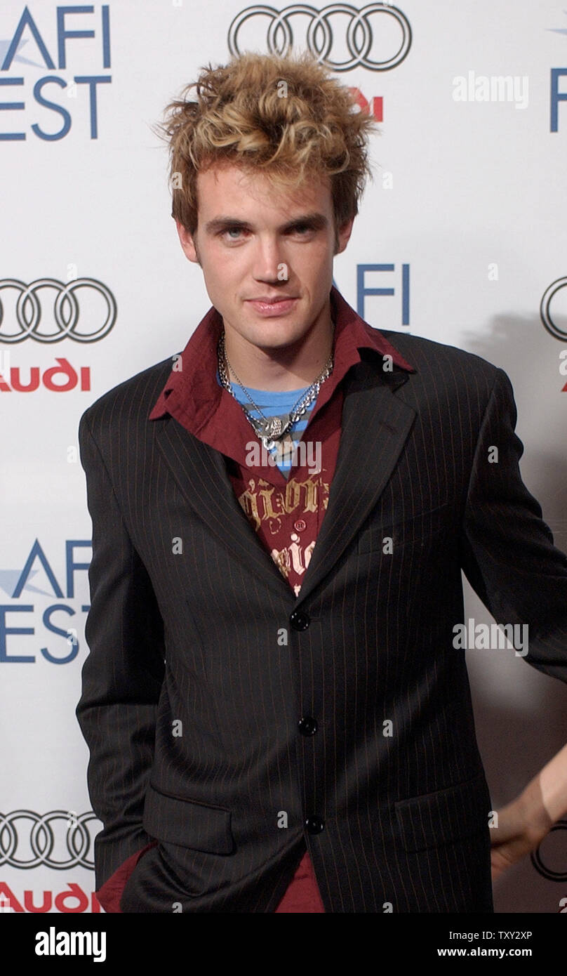 Walk line 2005 tyler hilton hi-res stock photography and images - Alamy