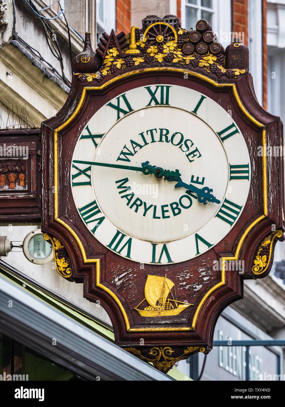 Vintage waitrose clock hi-res stock photography and images - Alamy