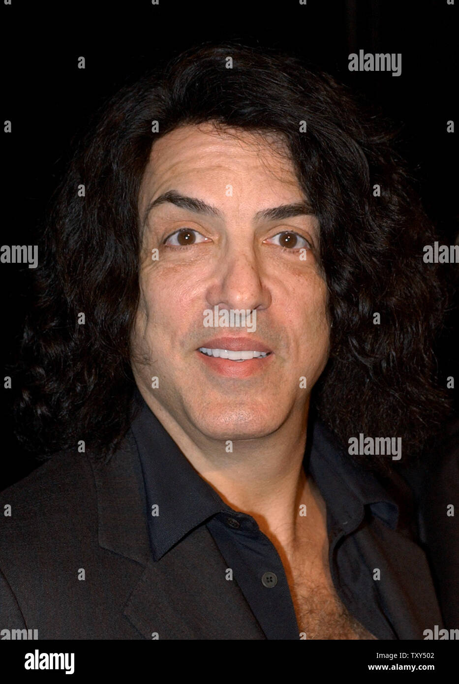 Paul Stanley arrives at the Los Angeles premiere of Billy Crystal's ...