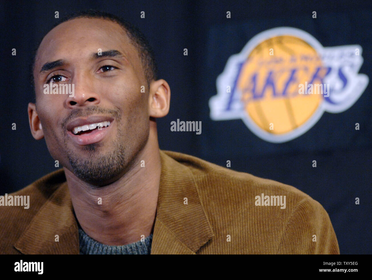 100 point game nba hi-res stock photography and images - Alamy