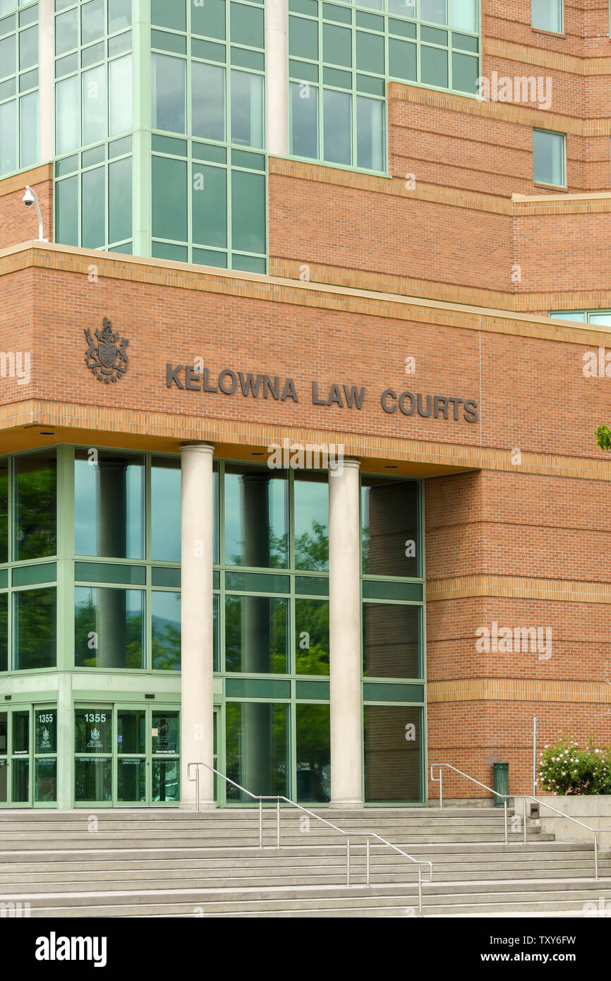 British courts hi-res stock photography and images - Alamy