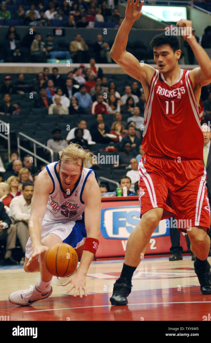Yao Ming Hands Prime Shaq Vs. A Rookie Yao Ming Basketball Network
