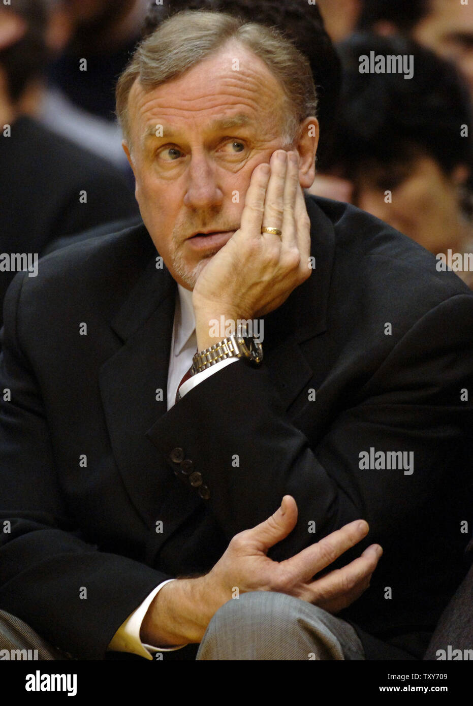 Sacramento Kings head coach Rick Adelman looks on in the waning moments ...