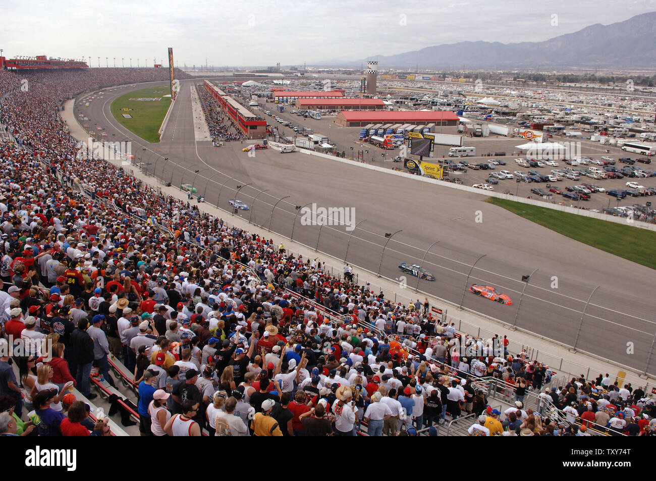 Fontana speedway hi-res stock photography and images - Alamy