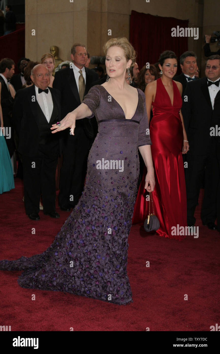 Actress Meryl Streep arrives for the 78th Annual Academy Awards at the ...