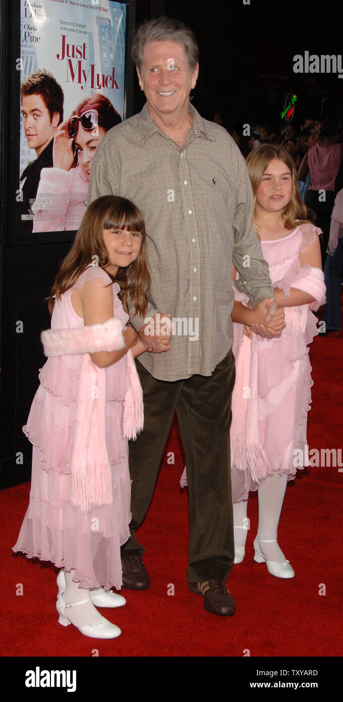 Singer and song writer Brian Wilson arrives with his daughters Daria ...