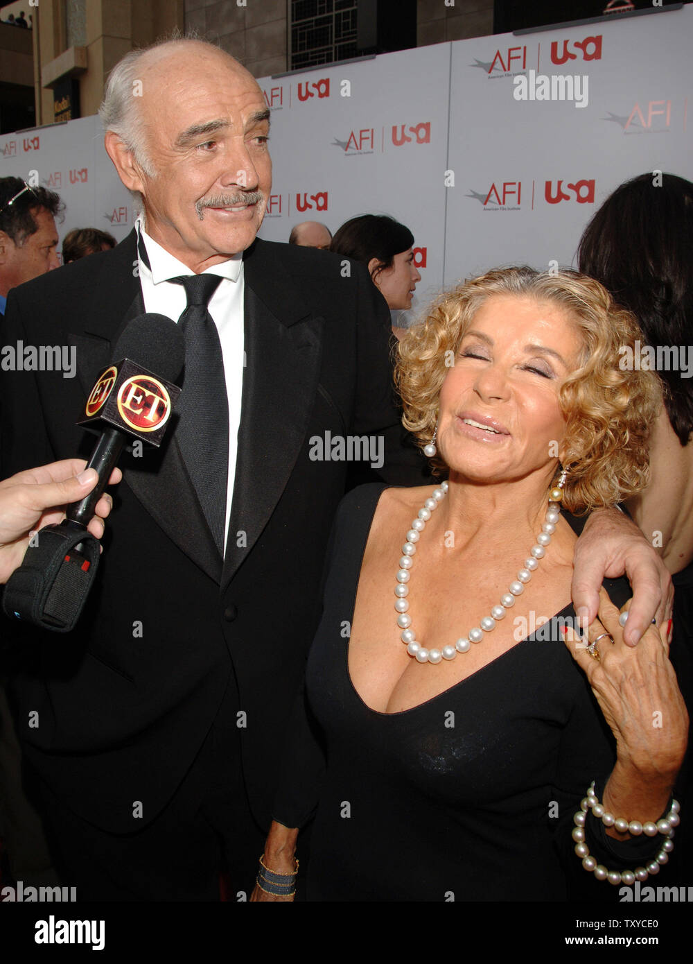Sean Connery (L) and wife Micheline arrive for American Film Institute ...