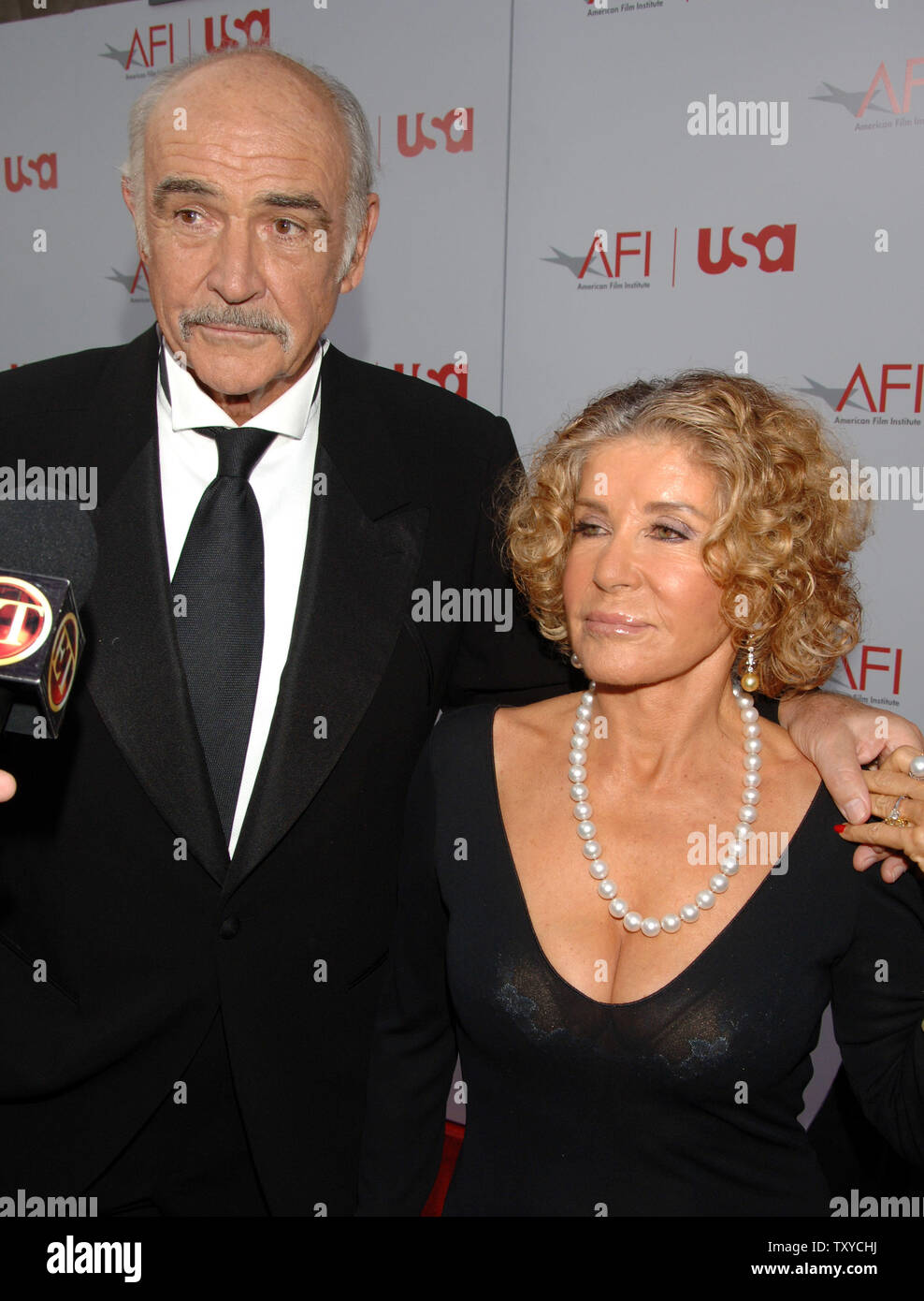 Sean Connery (L) and wife Micheline arrive for American Film Institute ...