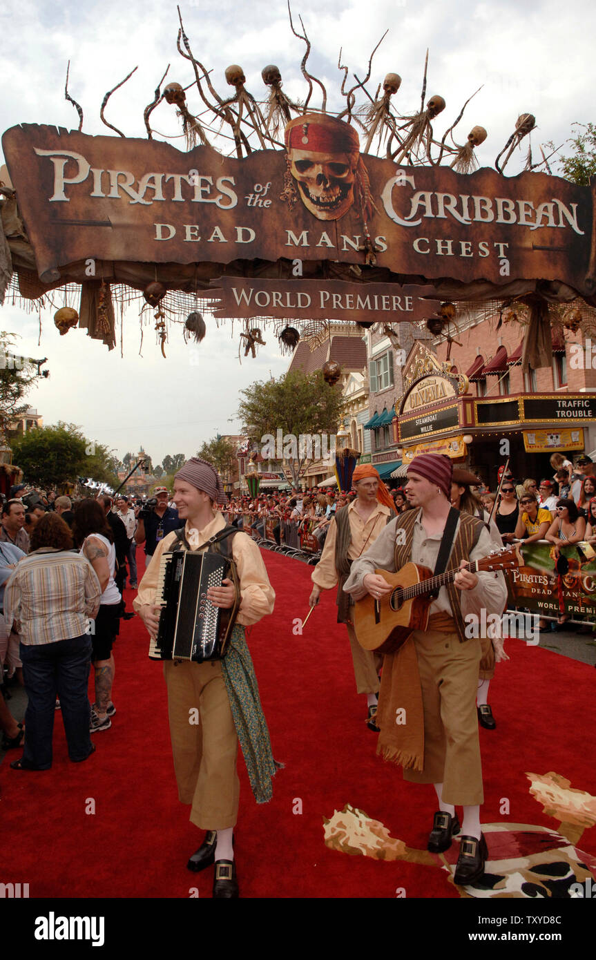 Pirates Of The Caribbean Dead Mans Chest