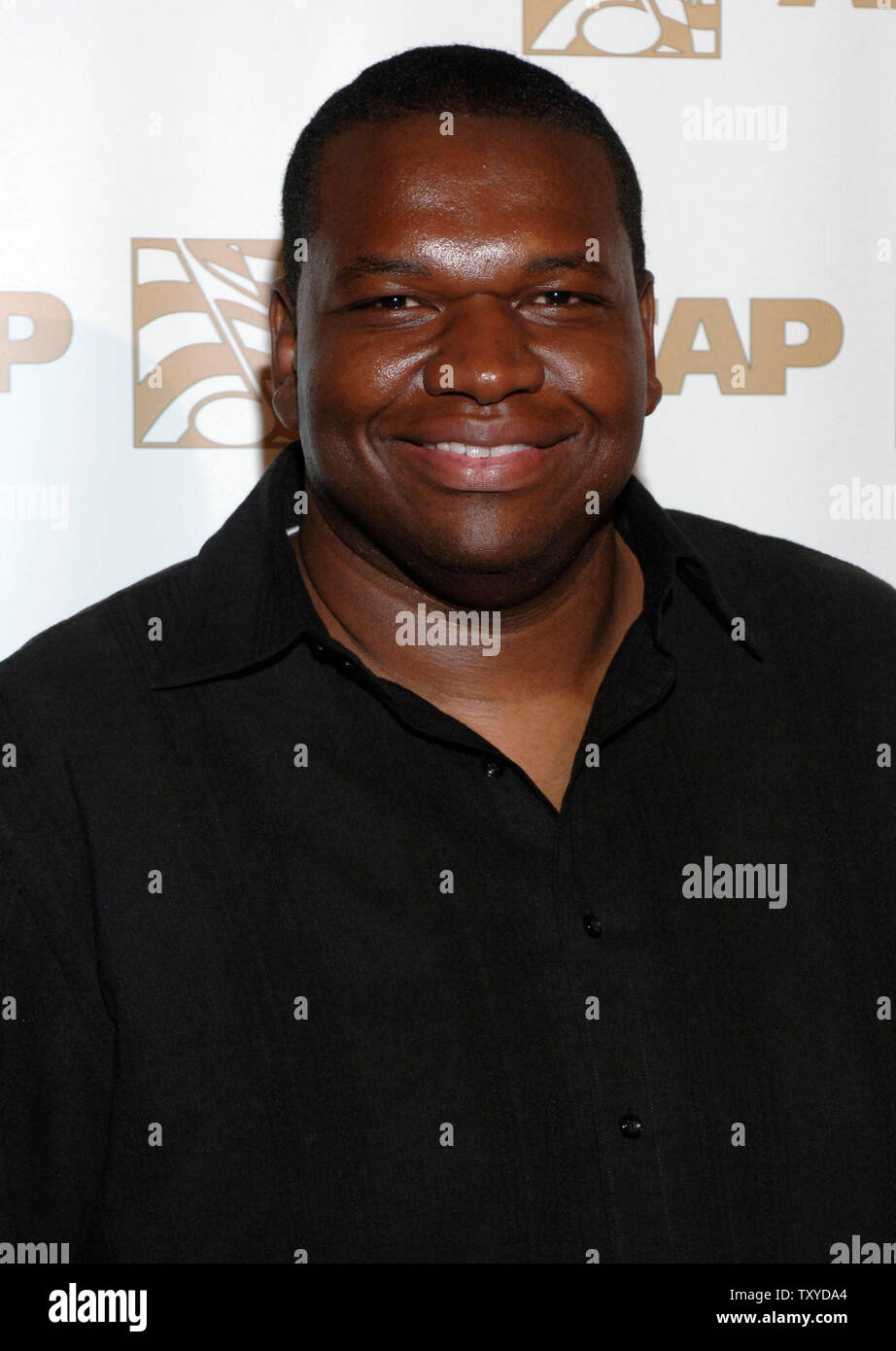 Musician Kelvin Brown arrives for the 19th annual ASCAP Rythm & Soul ...