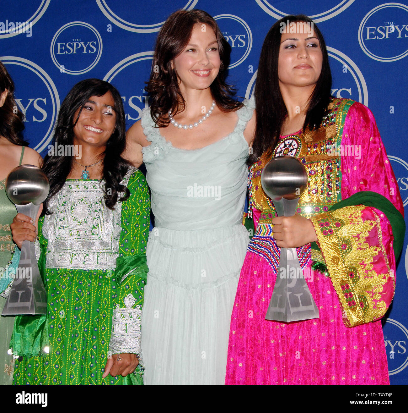 Ashley judd 2006 hi-res stock photography and images - Alamy