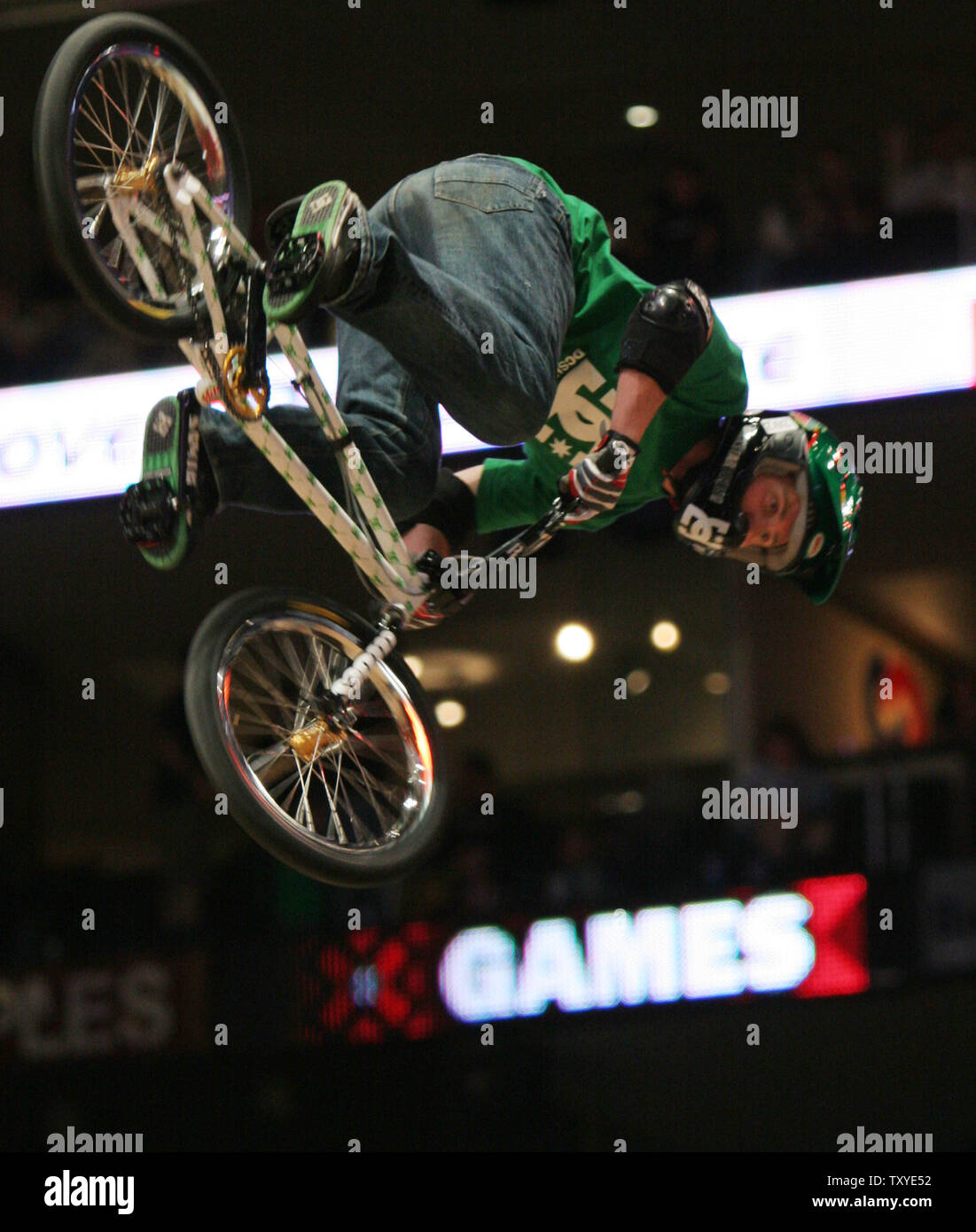 Bmx vert hi-res stock photography and images - Alamy